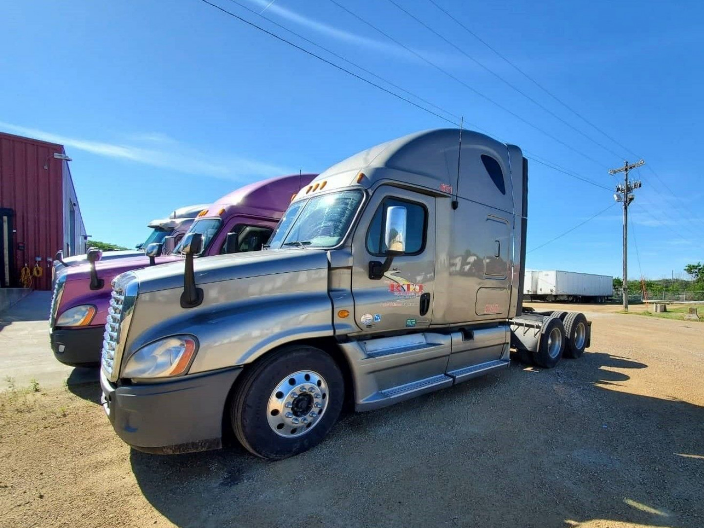 Local Trucking & Logistics Company | East Dubuque & Davenport, IL